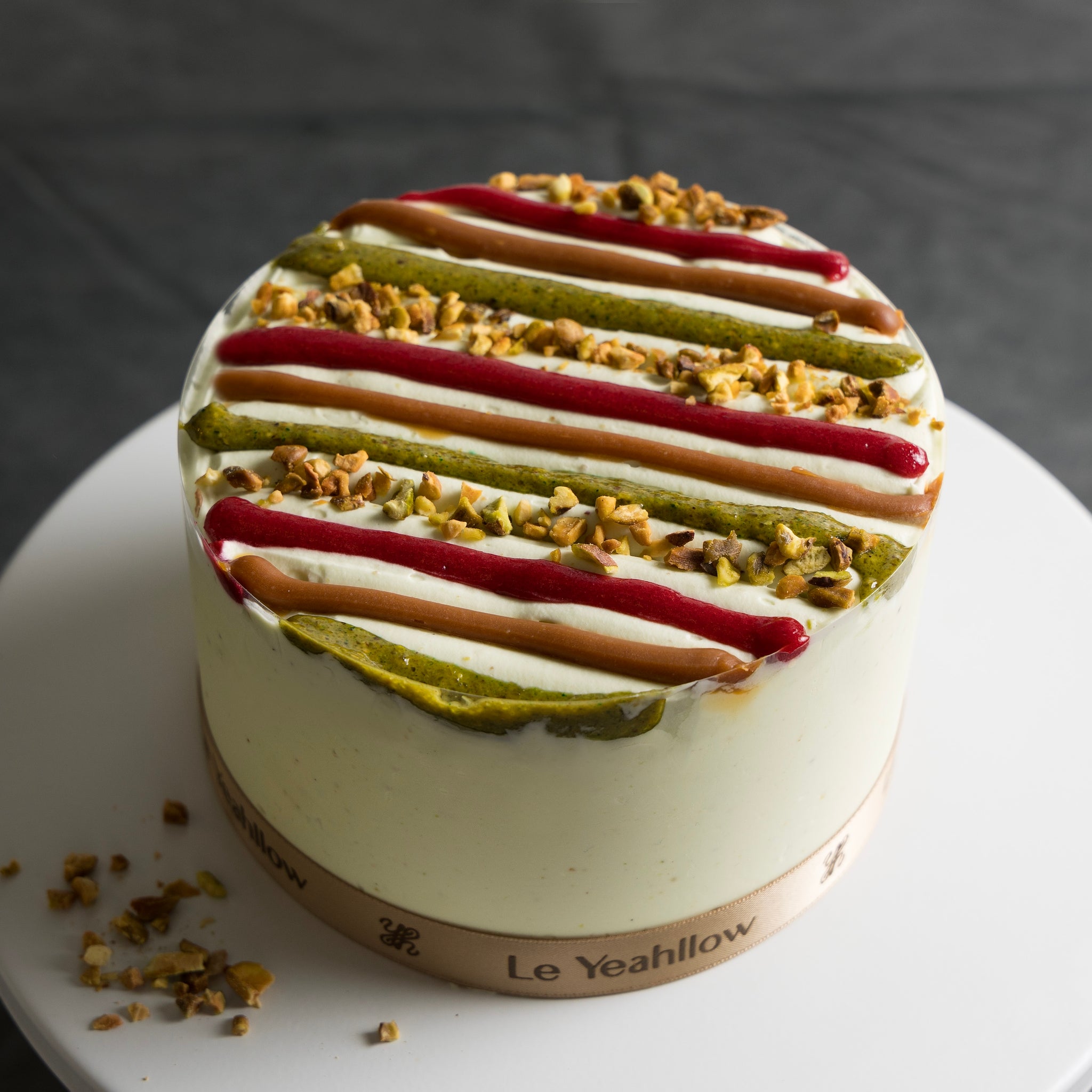Pistachio Crème Cake – Le Yeahllow